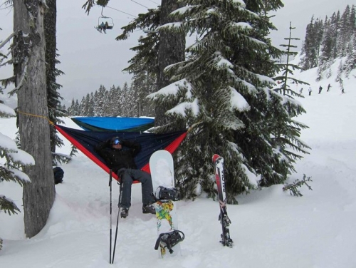 Three ways to hammock your way through winter | Color Cloud Hammocks